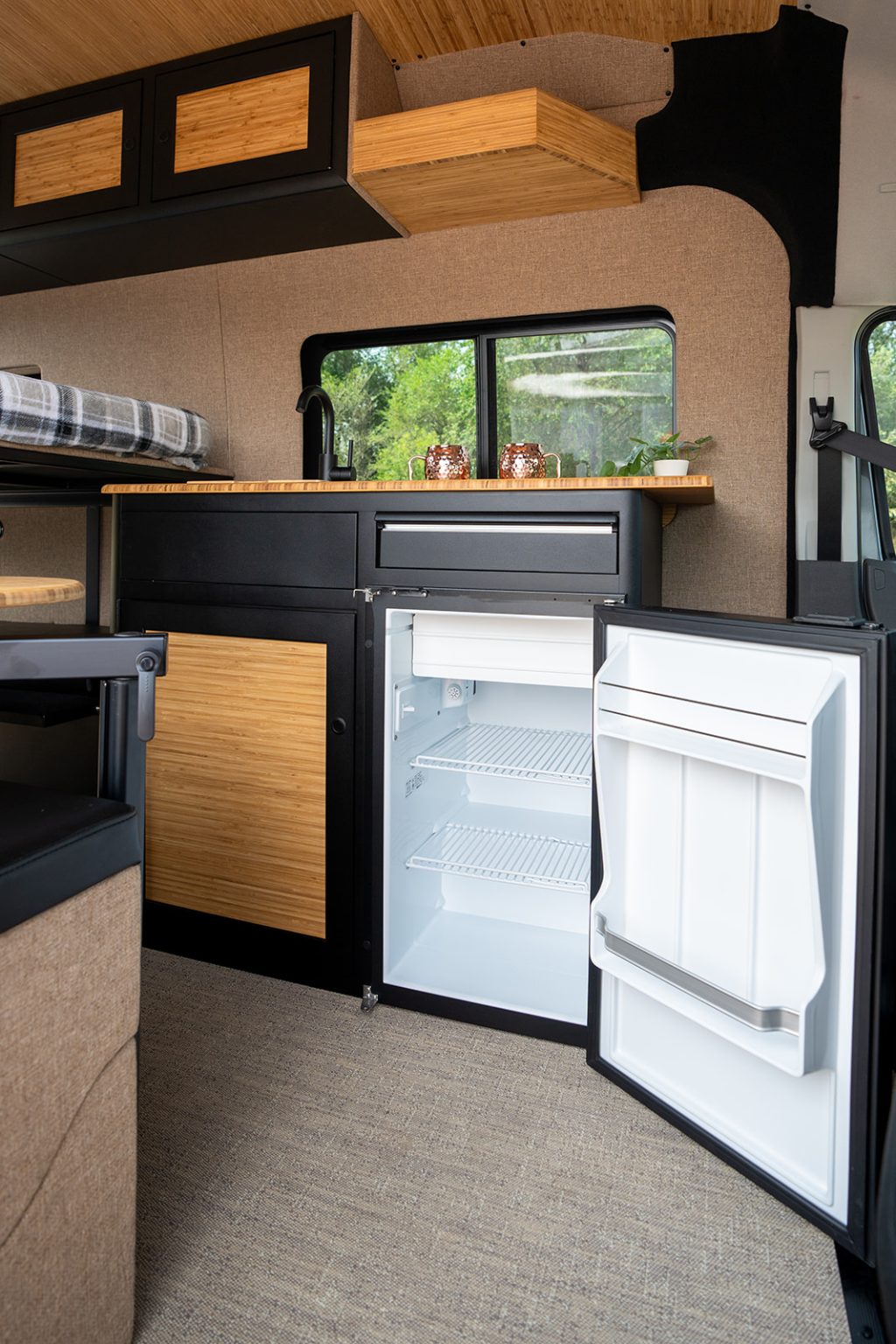 Switchback Transit 148" | Vanworks