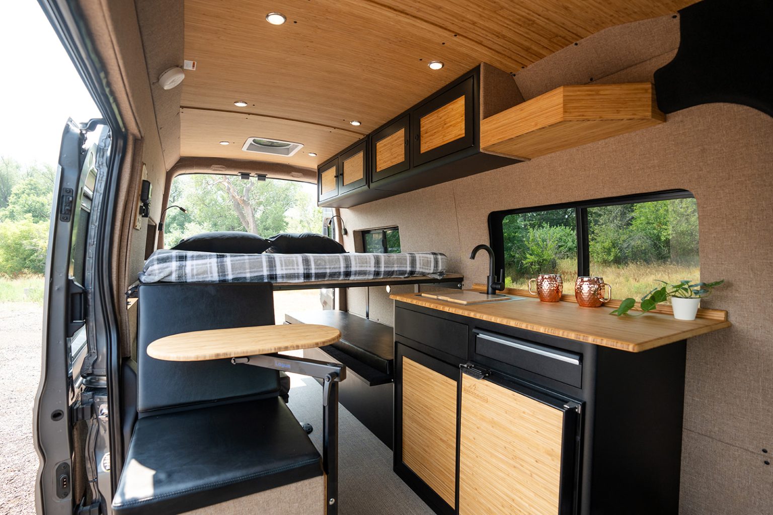 Switchback Transit 148" | Vanworks